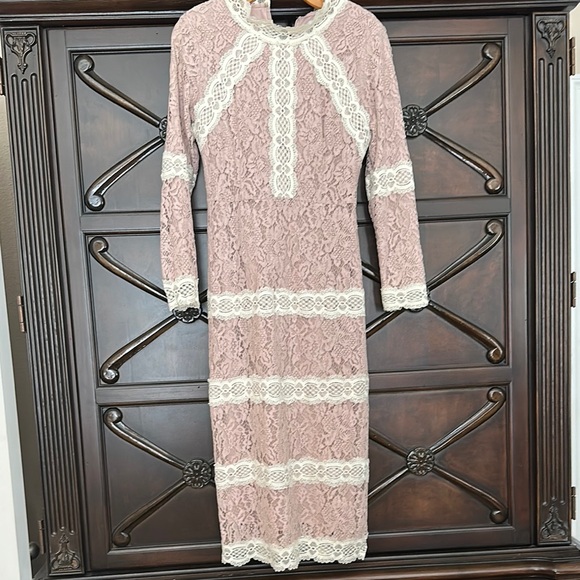 Dainty Jewells | Dresses | Dainty Jewells Elegant Lace Dress In Mauve ...